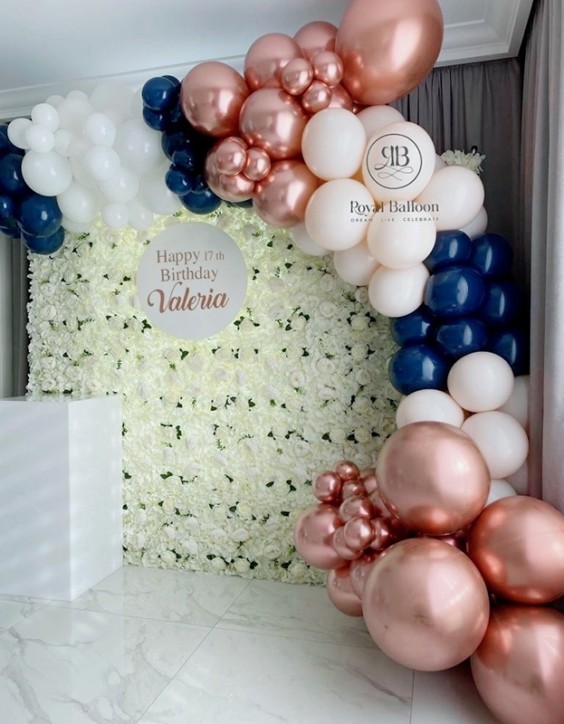 Ivory flower wall with Organic Balloon Garland ️ Royal Balloon